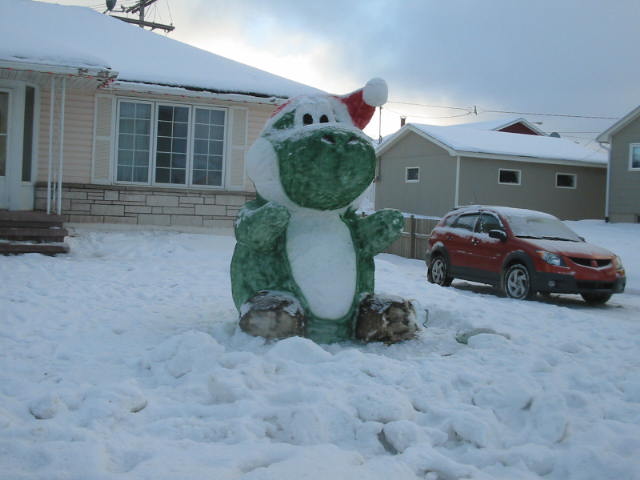 Yoshi Art .com - Yoshi Snow Sculpture